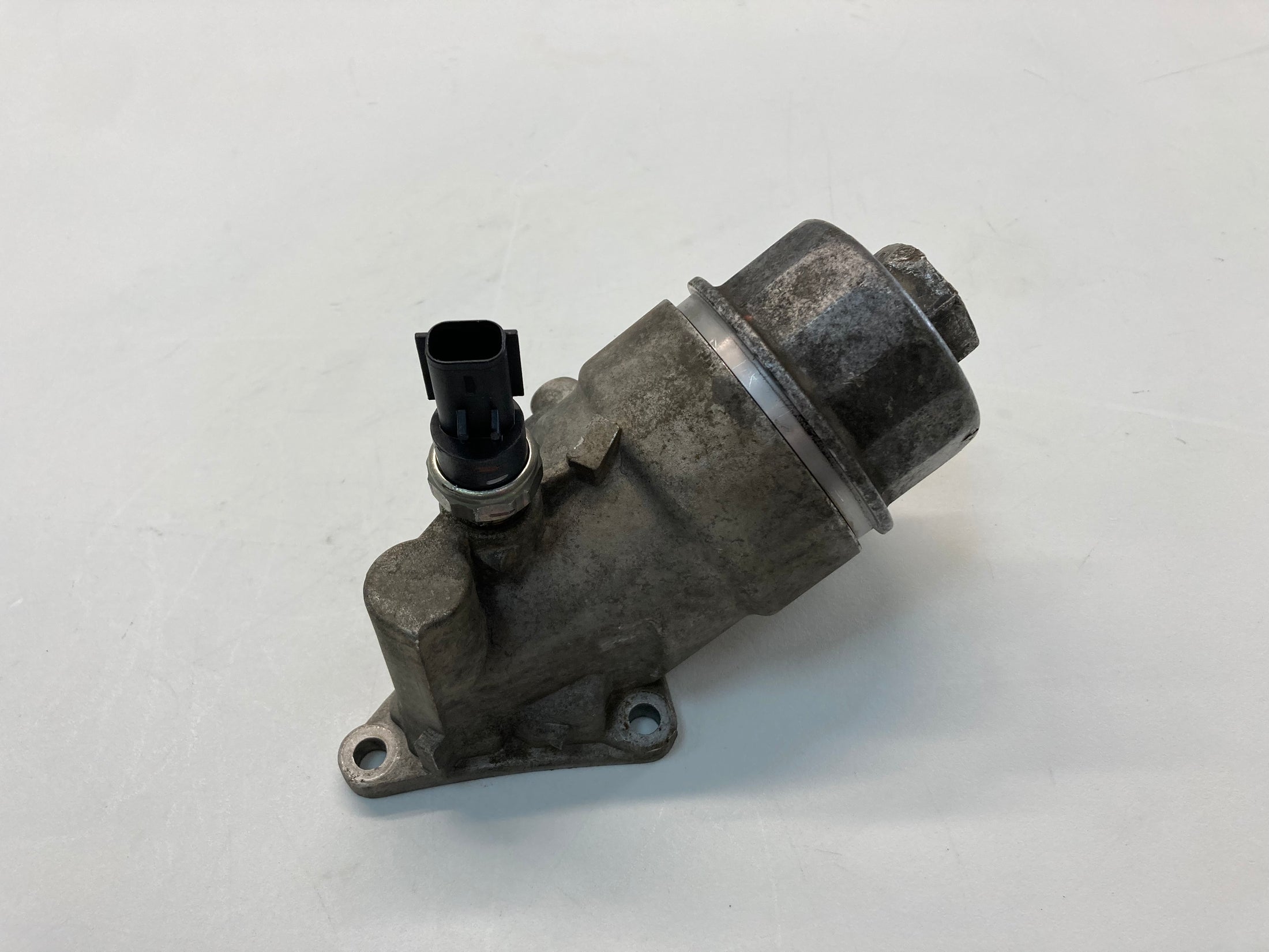 Mini Cooper Engine Oil Filter Housing 11427563522 02-08 R50 R52 R53 ...