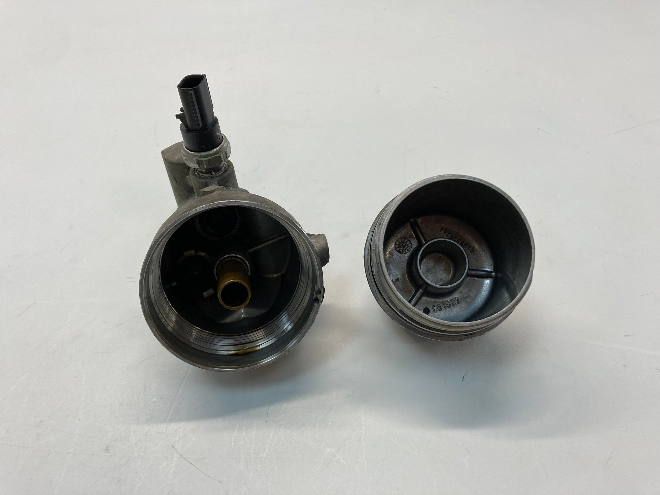 Mini Cooper Engine Oil Filter Housing 11427563522 02-08 R50 R52 R53 ...
