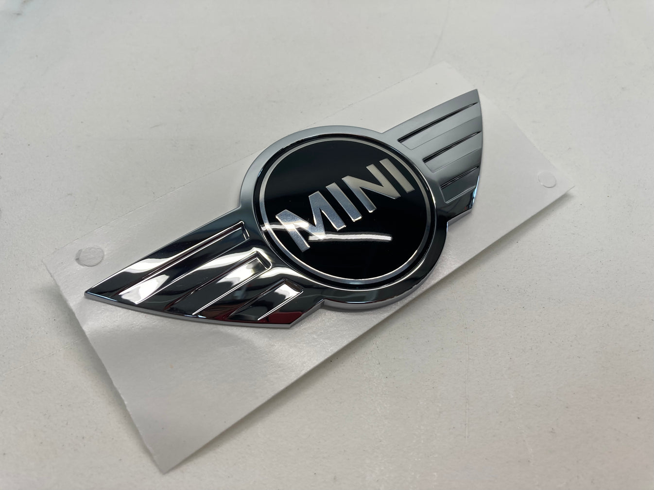 Mini Cooper Base Front Hood Emblem NEW 51147026184 02-08 R50 R52 ...